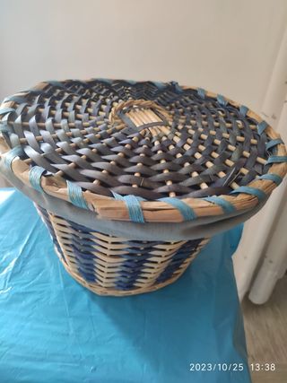 cesto con coperchio