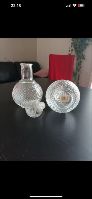 Coppia di caraffe in vetro robusto