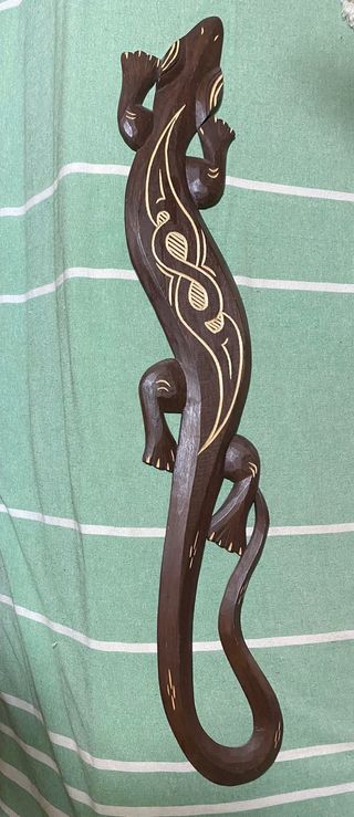 geco in legno da parete