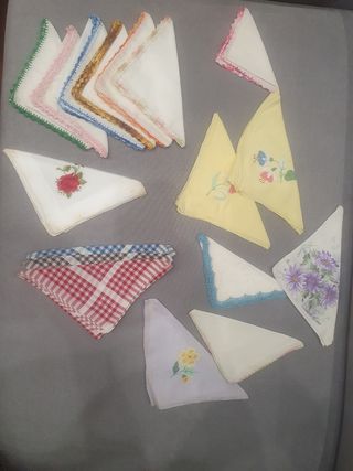 17 fazzoletti/centrini