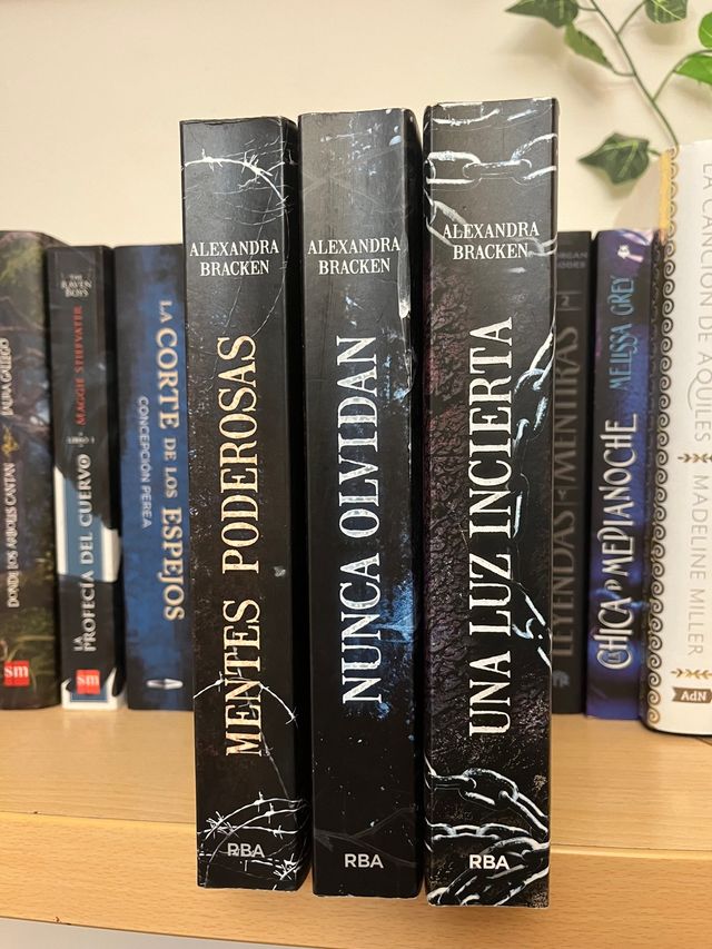 Trilogia Mentes Poderosas Alexandra Bracken De Segunda Mano Por 22 Eur