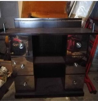 Mobiletto con cassetti a specchio