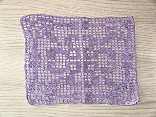 Centrino lilla all’uncinetto