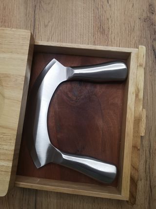 Coltello mezzaluna con tagliere