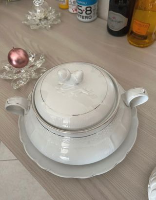 Zuppiera con piatto d’appoggio