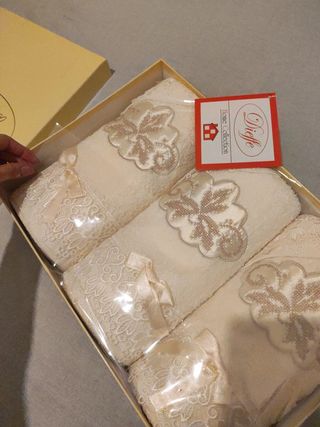 asciugamani macrame e ricamo