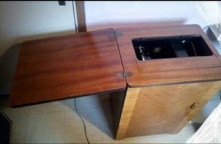 MACCHINA PER CUCIRE VINTAGE NECCHI 1956