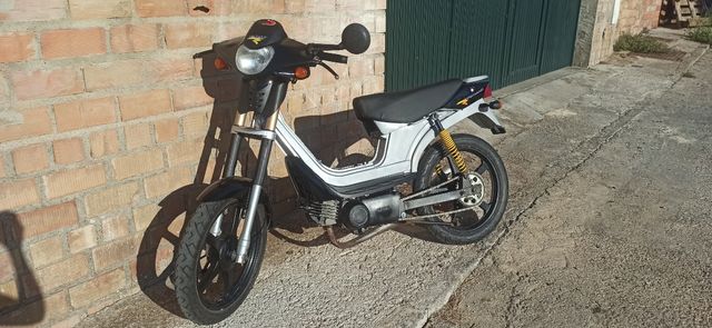 Derbi Variant de segunda mano por 990 EUR en Cumbres Mayores en WALLAPOP