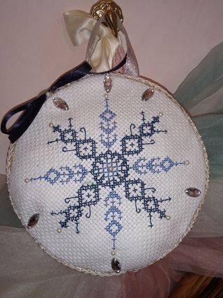 Addobbo natalizio a punto croce