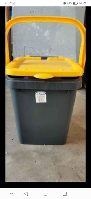Bidoni per immondizia
