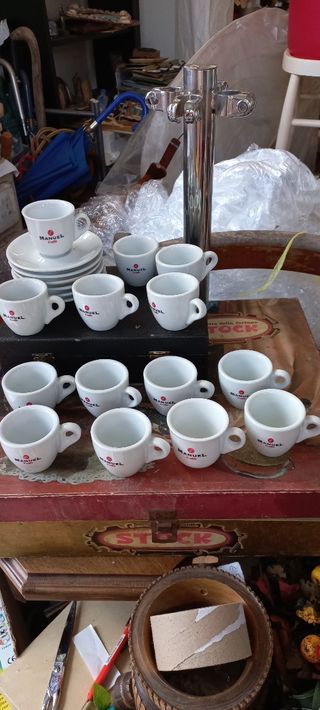 14 tazzine con piattino  manuel in porcellana