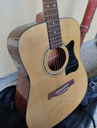 Chitarra acustica ibanez