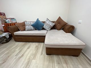 Divano in pelle vintage e chaise lounge