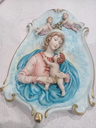 Capezzale in porcellana di Capodimonte