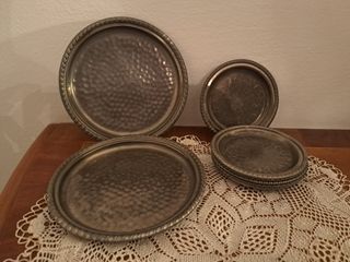 SOTTOBICCHIERI E SOTTOBOTTIGLIE IN PELTRO