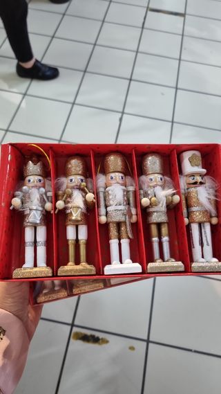 Schiaccianoci appendi albero