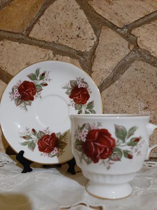 Tazzina con piattino in porcellana inglese Queen A