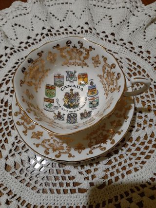 Tazzina con piattino in porcellana inglese Paragon