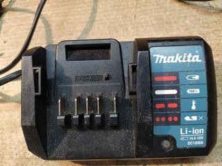 Caricabatterie Makita 18v