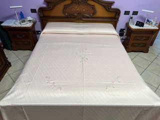 copriletto estivo rosa per letto matrimoniale