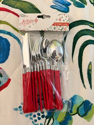 Set posate interamente in plastica natalizie