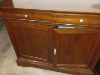 Madia a due ante con cassetti frontali