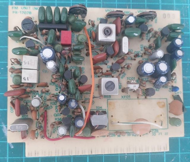 FM UNIT PB1707B de emisora YAESU FT901 DM de segunda mano por 35 EUR en Parbayon en WALLAPOP