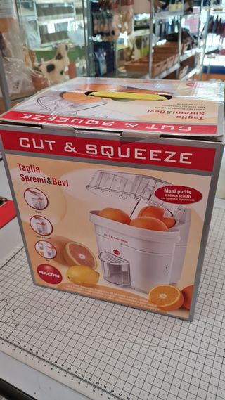 Macom Cut & Squeeze Spremiagrumi elettrico
