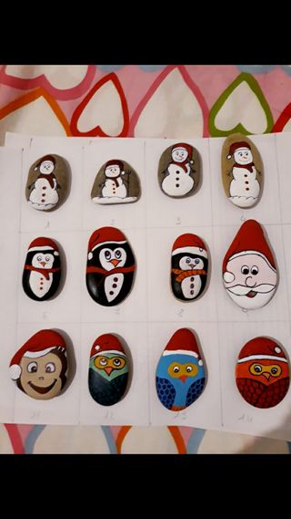 Sassi con calamita dipinti a mano