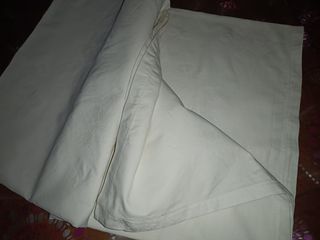 tovaglia in cotone bianca con ricami