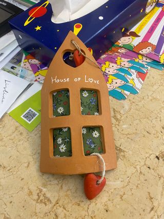 tegola in terracotta fatta a mano