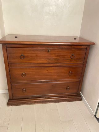 Cassettiera in legno massiccio stile antico