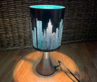 LAMPADA DA TAVOLO TOUCH SKYLINE New York  CON BRIL