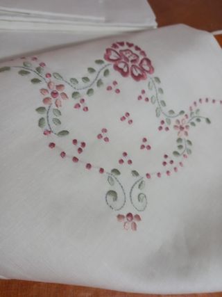 Lenzuolo e Federe Misto Lino e Ricami a mano