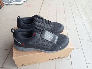 Scarpe antinfortunistiche nuove