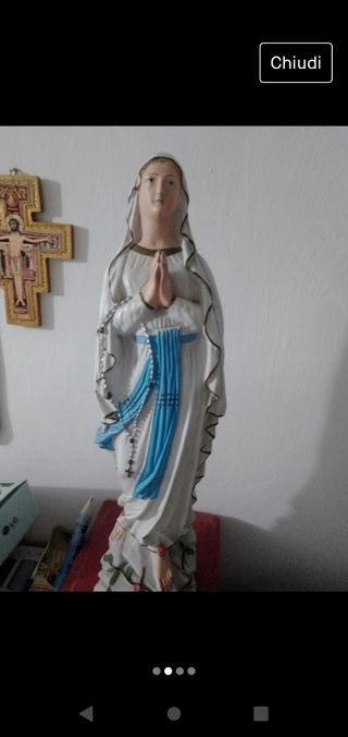 Statua madonna.