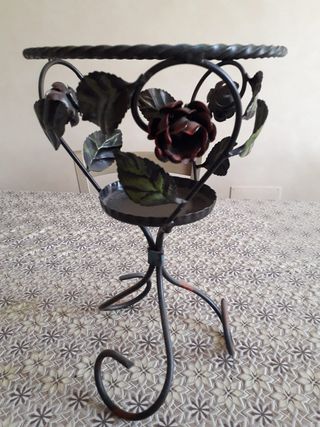 Porta pianta in ferro battuto