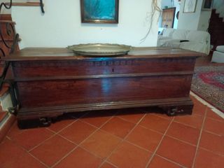 Cassapanca antica