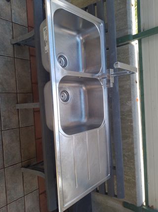 Lavello in acciaio con fontana