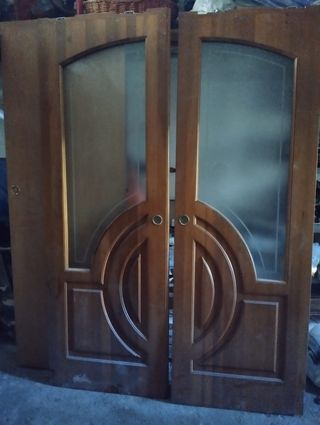 Porta in legno di ciliegio