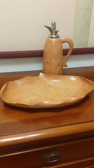 Caraffa termica con vassoio in legno