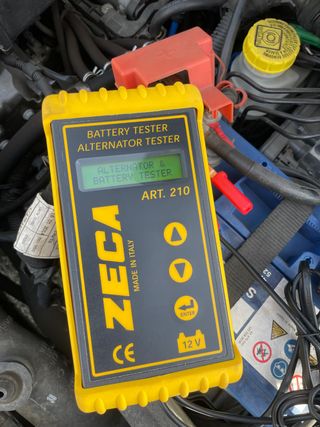 Tester Batterie e Alternatore 12 v ZECA art 210