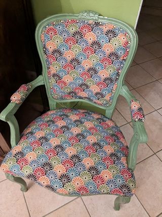 Poltroncina restaurata pop