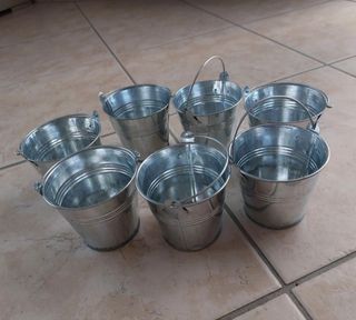 7 vasetti in metallo