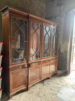 Mobile vetrinetta antica