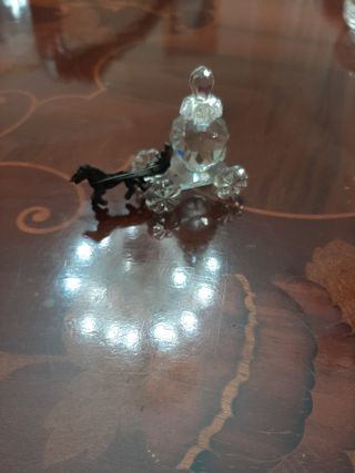 Carrozza piccola in vetro