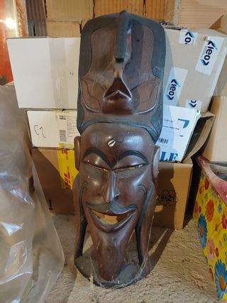 Maschera africana da appendere