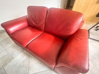 DIVANO IN PELLE 2 POSTI OTTIME CONDIZIONI