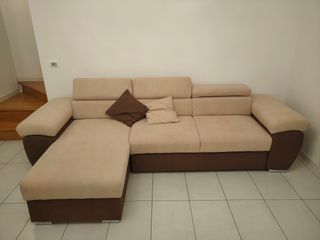Divano con penisola e matrimoniale