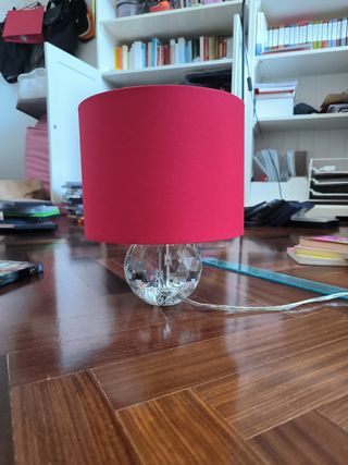 Lampada comodino rossa